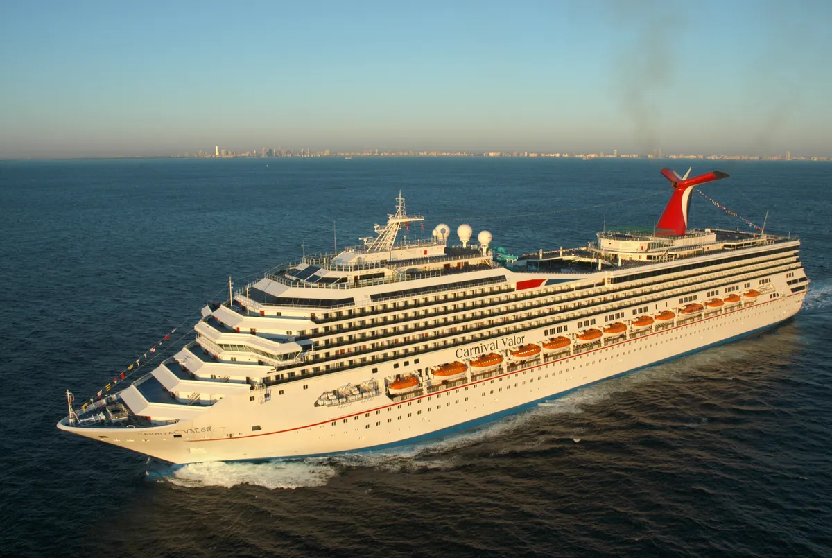 Blue Zephyr Cruises Launches Small-Ship Greek Isles Sailings in 2026